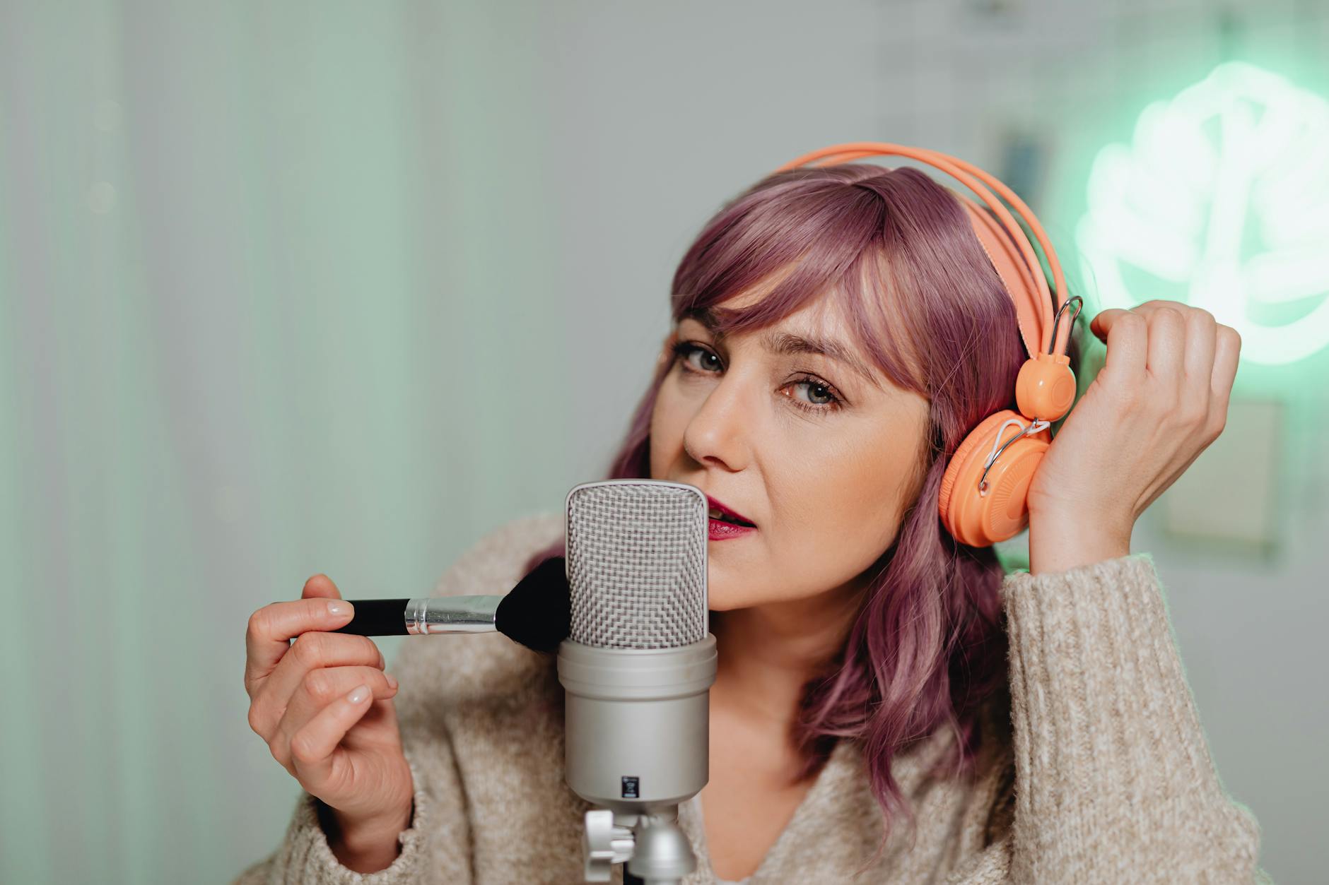 Top NSFW ASMR Experience You Need to Try in 2025 (Updated Guide) - Talkiemate